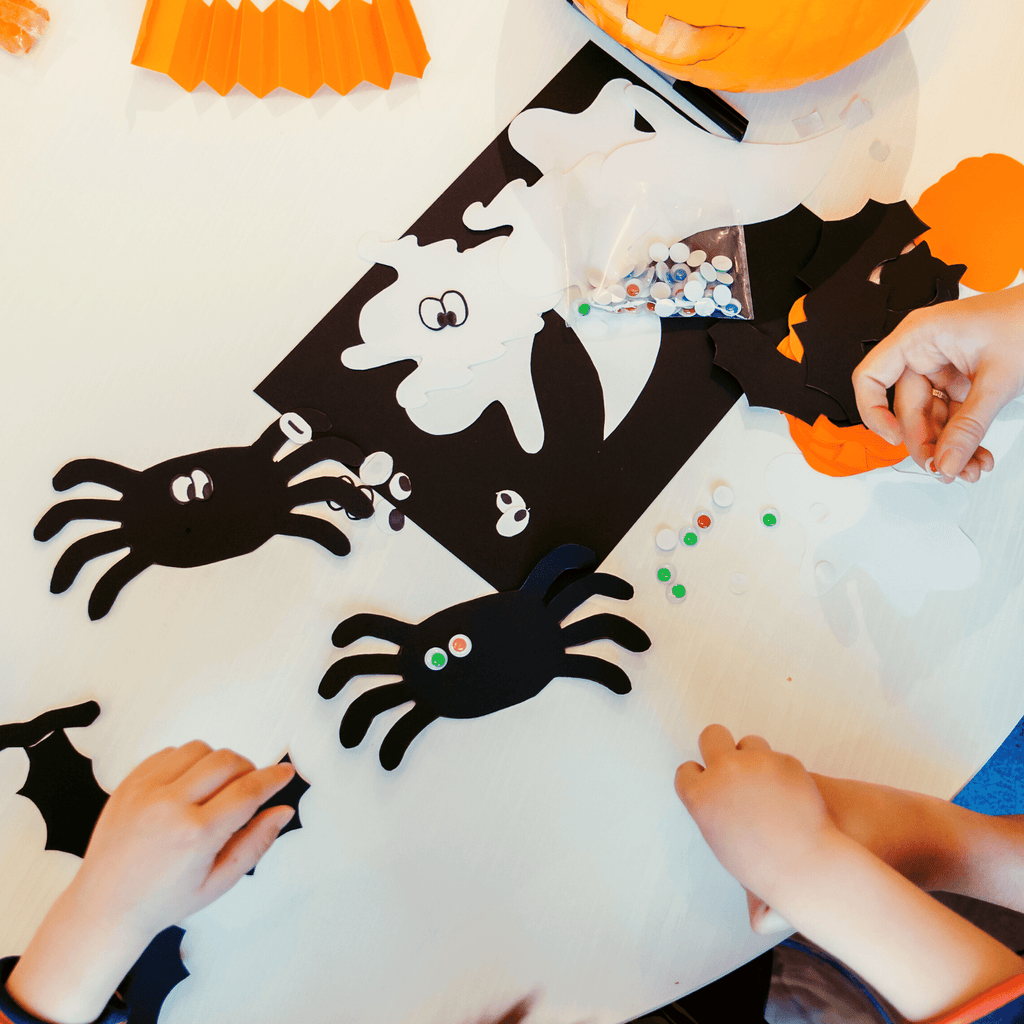 CREEPY CRAWLY CRAFTS