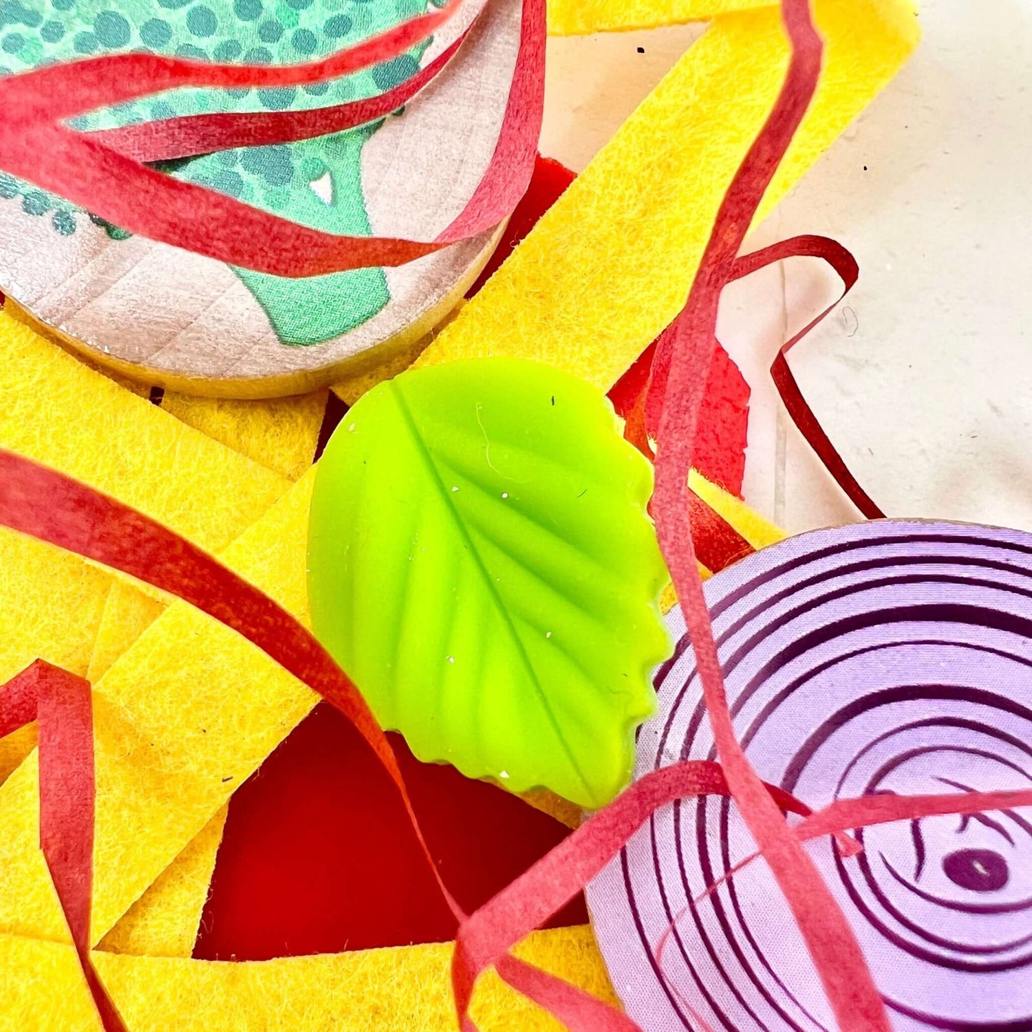 Pizza Parlor, Pizzeria Play Set with Playdough – HoneyBug